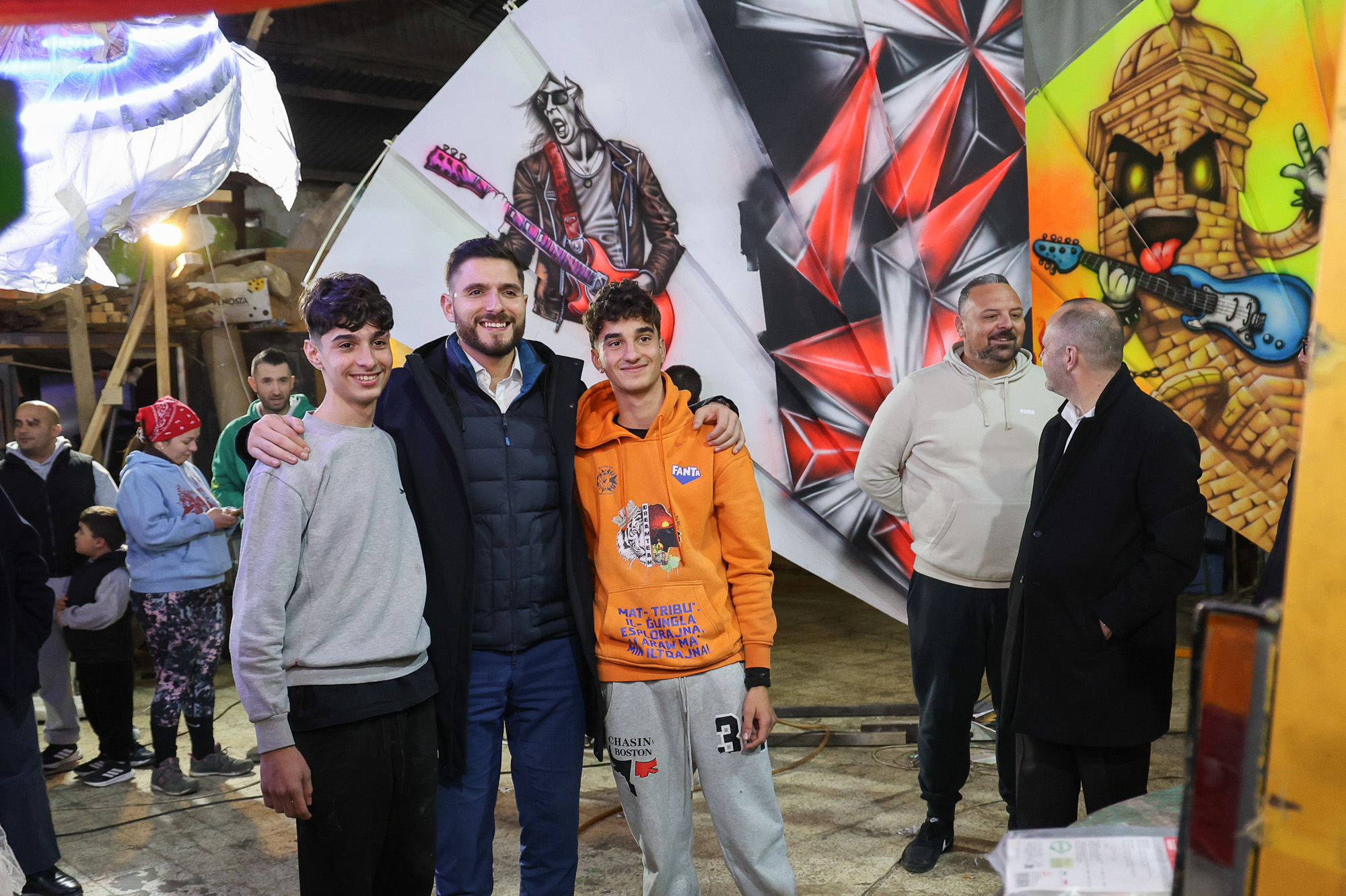 Alex Borg iżur l-aħħar preparamenti fl-imħażen tal-Karnival - NETnews