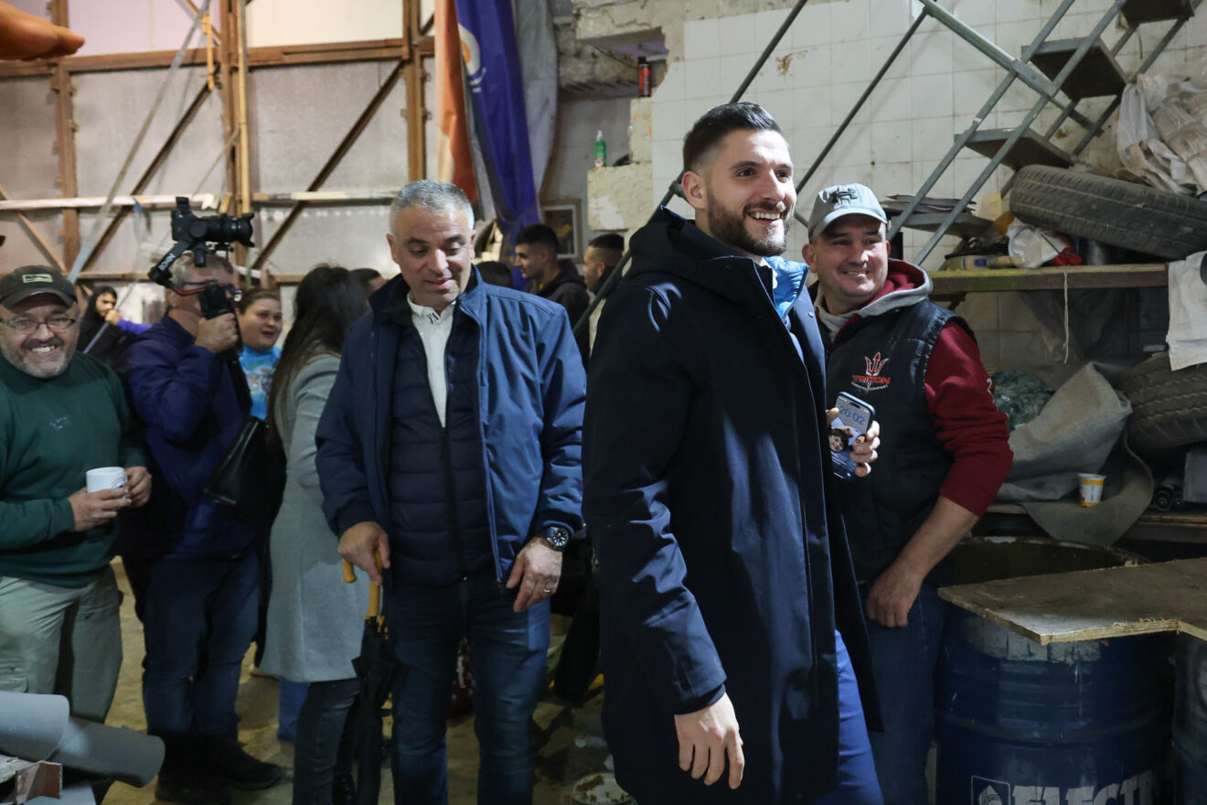 Alex Borg iżur l-aħħar preparamenti fl-imħażen tal-Karnival - NETnews