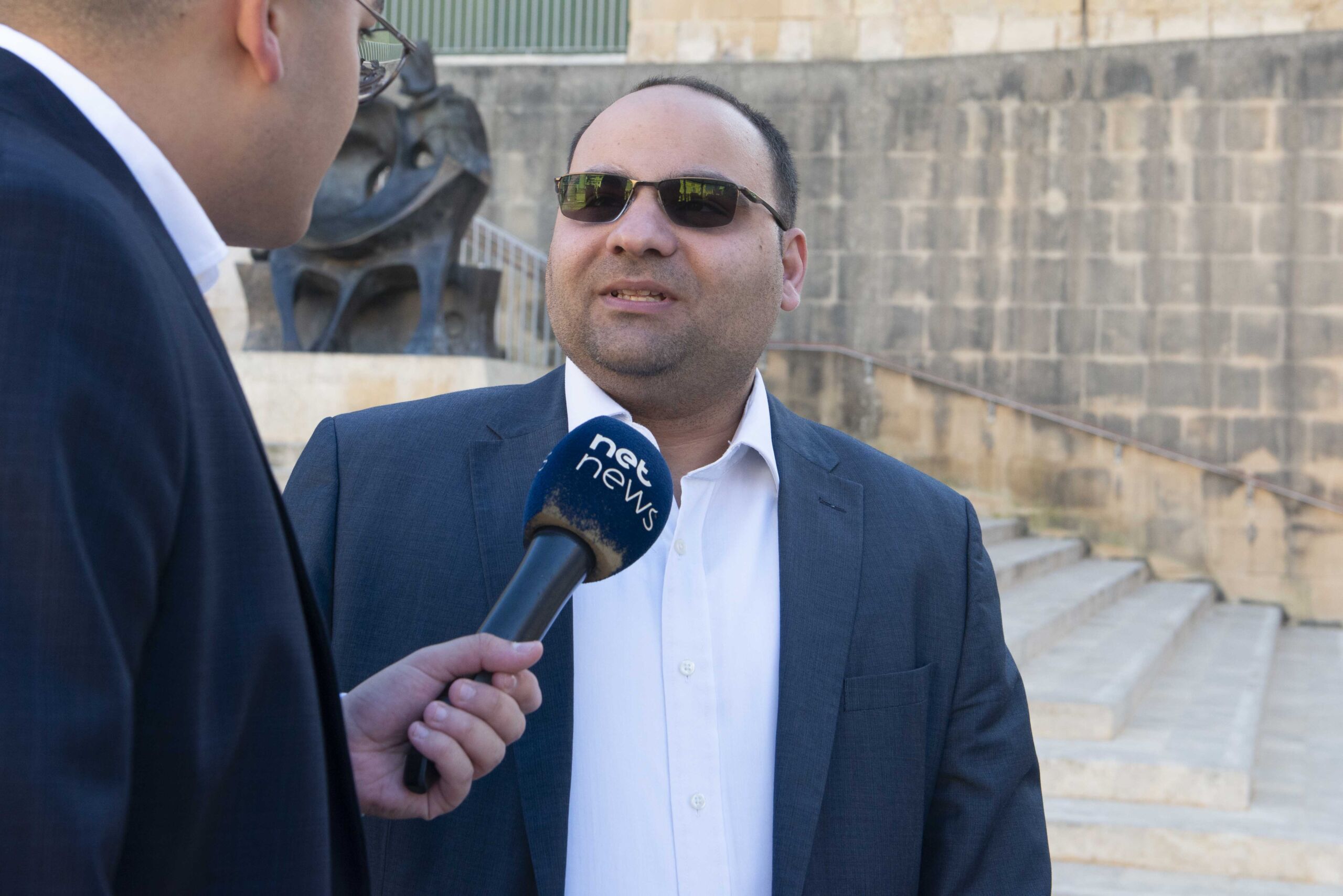 Il-Ministru Caruana jħawwad fin-numri u jibqa' kontra n-negozji - NETnews