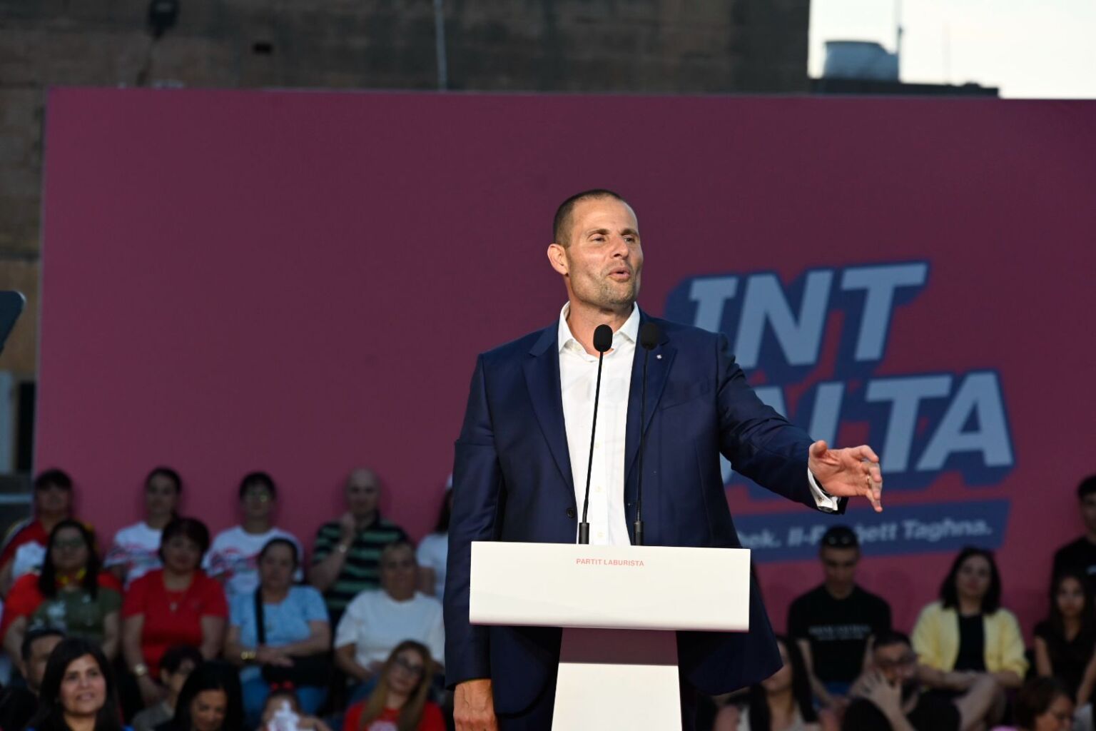 IL-LABOUR F'PANIKU: Jattakkaw ditta ta' awdituri wara li nqabdu f'xibka ...
