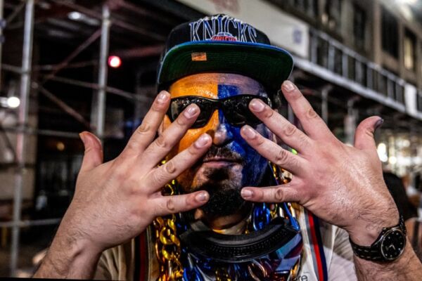 Fans watch Knicks vs Spurs NBA finals game in New York City - NETnews